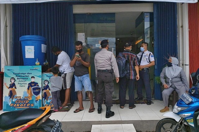 Dit Pam Obvit Polda Papua Sosialisasikan Protokol Kesehatan ke ...